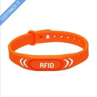China Ultralight Adjustable RFID Silicone Wristband Customized With Metal Buckle for sale