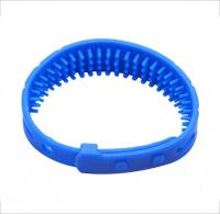 China Ultra Sensitive UHF RFID Wristband Customized Adjustable Silicone Bracelet for sale