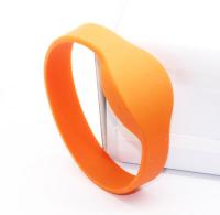 China IP68 Waterproof RFID Wristband Custom Silicone LF 125khz RFID Bracelet for sale