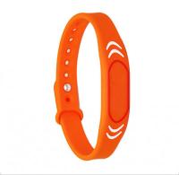 China Ultralight Adjustable RFID Silicone Wristband Customized With Metal Buckle for sale