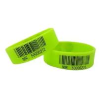 China CMYK Pantone Colors Tyvek Barcode waterproof Wristbands For Events for sale