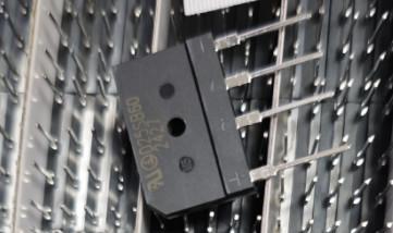 China D25SB60 D25SB100 LRC 25A 1000V Glass Passivated Bridge Rectifier Single Phase for sale