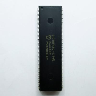 China PIC18F452-I/P PIC18F452-E/P 8-Bit 40MHz 32KB Flash Microcontroller IC 40-PDIP for sale