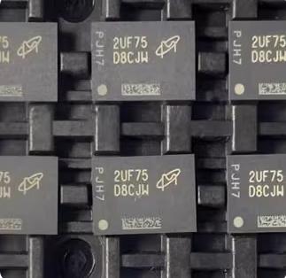 China D8CJW  MT40A2G8SA-062E:F MT40A2G8SA-062E IT:F Synchronous Dynamic Random Access Memory IC for sale