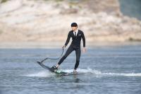 China Unisex BluePenguin Fuel Carbon Fiber Surfboard Powered by Two-Stroke Gasoline Engine for sale