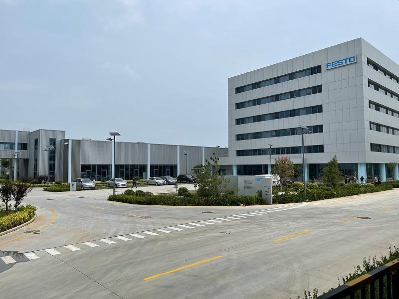 1684312557706898.jpg NNT visit FESTO.jpg