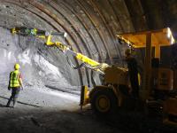 China Medium Large Tunnel Fully Hydraulic Tunneling Jumbos Underground Rock Drilling Machine for sale