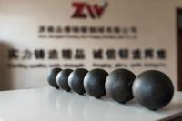 China Low breakage Forged Grinding Ball 20-130mm 45# 60Mn B2 B3 Material forging steel balls for sale