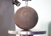 China Customized Size Grinding Forged Steel Balls For Various Mines Power for sale