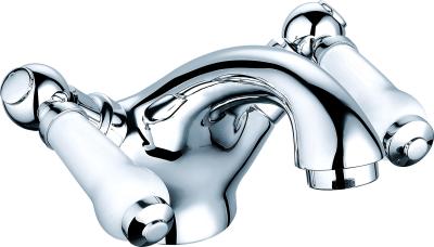 China Double Handle Bath Mixer Faucet with Chrome Finish For Bath T8352 for sale