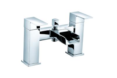 China Elegant Chrome Finish Bath Shower Mixer with 3 Years Warranty and 0.5-3.0 Bar Pressure for Bathroom Usage for sale