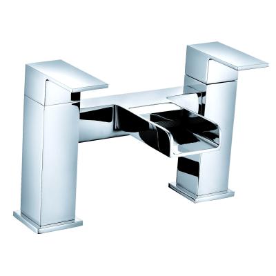 China Add a Touch of Elegance to Your Bathroom with a Chrome Finish Bath Shower Mixer Faucet T8944C for sale