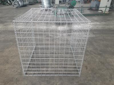 China Galvanized  Barrier 100x100mm Hole Size with 5-10mm Wire Diameter for sale