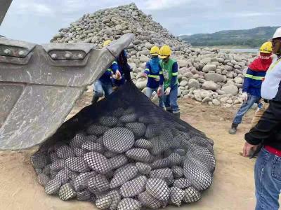 China 2 Ton Rock Bag Filter Unit for River Control and Temporary Construction for sale