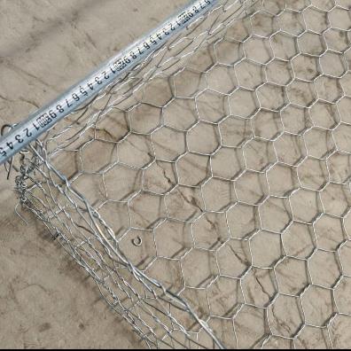 China Galvanized Gabion Wire Mesh 60x80mm for Erosion Control and Retaining Walls for sale