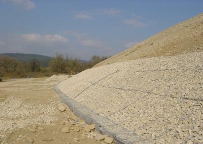 China Slope Stabilization River Control Gabion Basket , Erosion Control Weave Wire Mesh for sale