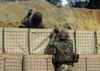 China Recoverable Wire Mesh Bastion Barrier 100x100mm Hole Size 3-6mm Wire Diameter Military Security Wall for sale