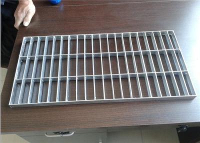 China Hot Dipped Galvanized 32x5mm Steel Grating with 19w4 Welded Construction for Industrial Platforms for sale
