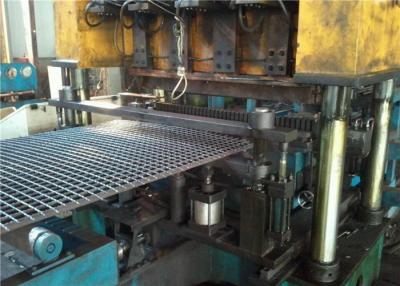 China Galvanized Steel Serrated Bar Grating Walkway Steps 25x5mm to 100x10mm Bearing Bars for Industrial Platforms for sale