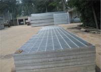 China Serrated Stainless Steel Bar Grating 25x5mm to 100x10mm for Heavy Duty Drainage Channels and Flooring for sale