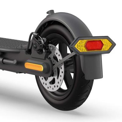 China Xiaomi M365/PRO/PRO2 Electric Scooter Rear Warning Lights with Turning Signals - Battery Powered Safety Accessories for sale