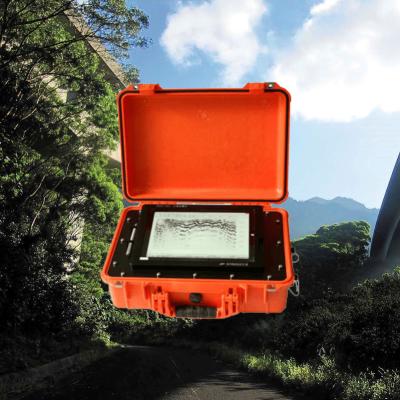 China 24 Channels Engineering Seismograph with 50m to 100m Depth and 38Hz Frequency for Real-time Seismic Monitoring for sale