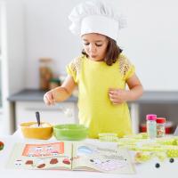 China Kids Ages 4-8 Food Coloring Books with Cupcakes Ice-cream Sausage Apple Pie Fries for sale