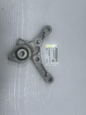 China Buick Chevrolet engine motor mount 23469747 designed to maintain engine balance and reduce wear on connected components for sale