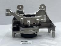 China Nissan engine mount rubber 11220-6RC1A critical for reducing engine vibrations and improving vehicle handling and safety for sale