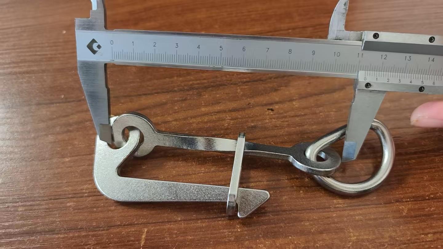 Precision measurement of stainless steel flat pelican hook and plate with sliding locking ring