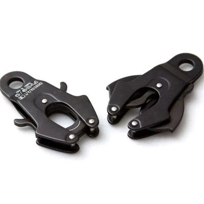 China Wholesale Pet Accessories Tactical Dog Leash Carabiner Multi-Function Aluminum Alloy Connectors Clip Frog Buckle for sale