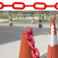 China 6mm Plastic Chain Red Plastic Chain Links Safety Traffic Plastic PE Link Chain for sale