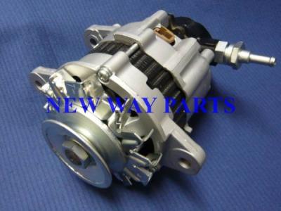 China Mitsubishi Fuso Canter Alternator ME017562 A2T72383 4D30 4D32 4D31 24V Engine Parts for sale