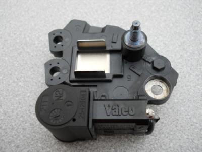 China Valeo Alternator Voltage Regulator 14.5V Plug Type L for Mercedes A140 A160 A170 A190 A210 Vaneo for sale