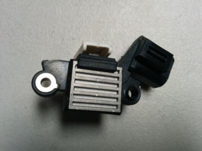 China Voltage Regulator 12V 14.6V Set for Hitachi Nissan LR190-709 23100-34E00 for sale