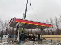 China Modern Design Q235/Q355 Steel Space Frame Structure for Prefabricated Assembly Petrol Station Canopy for sale