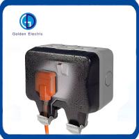 China IP66 Electrical Weatherproof Switched Outlet Protection Box for Outdoor Wiring for sale