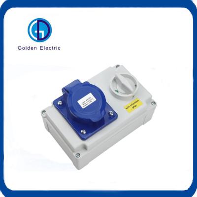 China Waterproof 2p E 16A 32A 220-240V IP44 Industrial Connector Interlock Switch Socket for sale