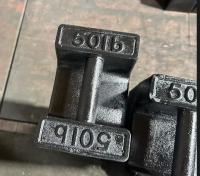 China Standard Cast Iron Test Weights 25lb 50lb Rectangular Weight Elevator Load Block Calibration Weight for sale