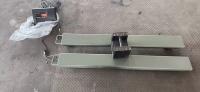China 3t/0.5kg Robust Floor Weighing bars grey color with Shock Absorbing Rubber Mounts for sale