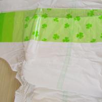 China Dry Soft Super Absorbency Adult Diaper 1000ml Plain Woven 3D Leak Prevention for sale
