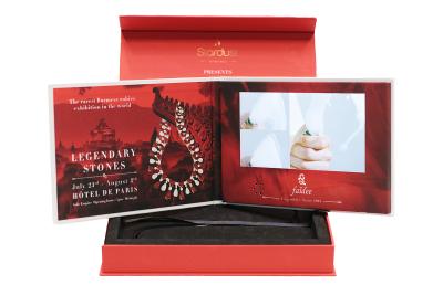 China Customized Color 7-Inch Video Brochure Book with 2-5 Hours Battery Life and LCD Booklet Desk Calendar for sale