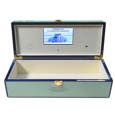 China 4 Color Print Method LCD Screen Video Gift Box from MP4 Video Format for sale