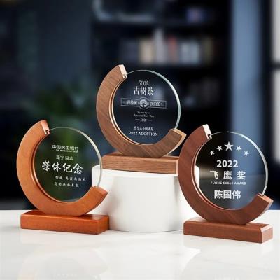 China Wholesale Custom Gift Enterprise Annual Meeting Souvenir Products Solid Wood Crescent Lettering Wooden Crystal Trophy Awards for sale