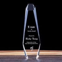 China Wholesale Customization Laser Carving Crystal Trophy Modern Creative Souvenir Crystal Trophy for sale