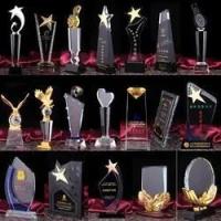 China Football Trophies K9 Crystal Cup Trophy Sports Events Souvenirs Award Soccer Trophy for sale
