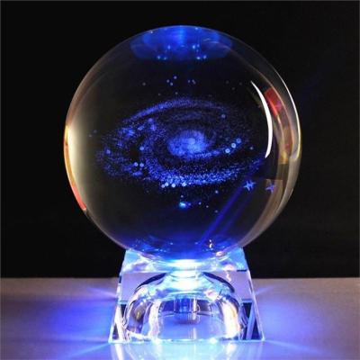 China Home Furnishings Led Crystal Crafts Clear Laser Engraving Crystal Ball Stand for sale