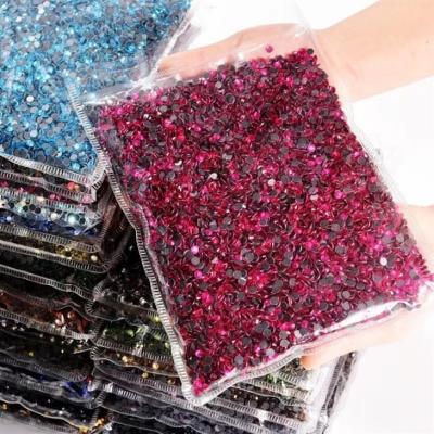 China Factory Direct Sales SS10 SS16 SS20 SS30 3d Nail Crystal Flat Back Glass Stone Dmc RhinestoneFactory Direct Sales SS10 SS16 SS20 SS30 3d Nail Crystal Flat Back Glass Stone Dmc Rhinestone for sale