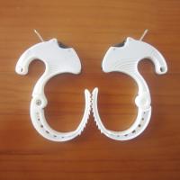 China Durable Adjustable Polymers Material Medium Size Cable Clamps Cord Management for Cable Wire Rope Organization for sale