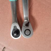 China High Torque Soft Grip Ratchet Socket Wrench 1/2in Male Square Drive Quick Release Socket Ratchet Wrench for sale
